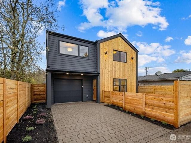 3215 22nd Ave S, Seattle, WA 98144