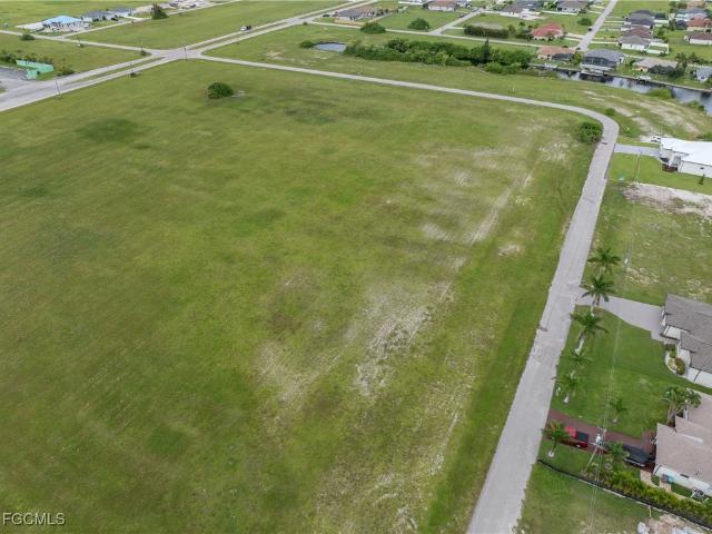 3216 NW 9th St, Cape Coral, FL 33993 | MLS #2025008 | Compass