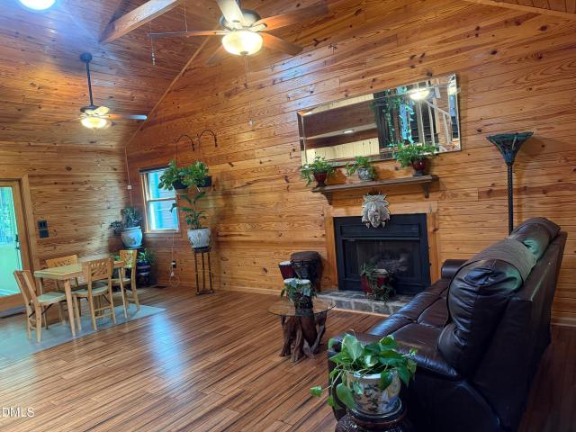 3216 Oak Knob Court