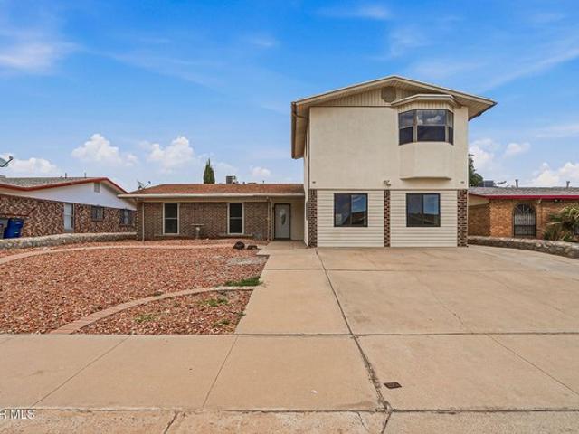 3216 Beachcomber Dr, El Paso, TX 79936