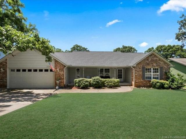 3216 Bermuda Dr, Sand Springs, OK 74063