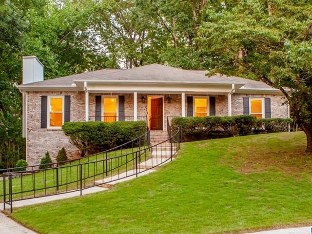 3216 Cahaba Brook Cir, Vestavia Hills, AL 35243