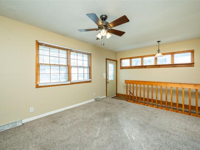 3216 E 41st Court