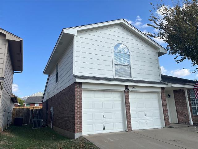3216 Fountain Pkwy, Fort Worth, TX 76053 | MLS #21258 | Compass