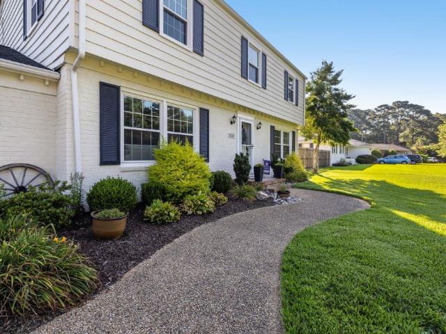 3216 Queensbury DR