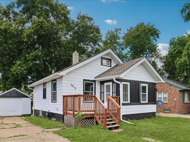 3216 SW 13th Street