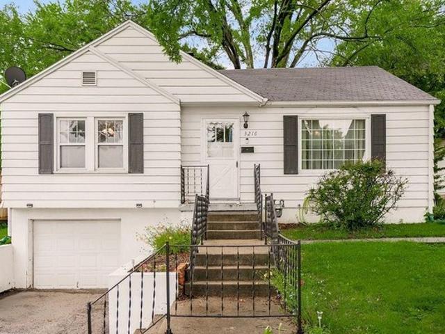 3216 S Hardy Ave, Independence, MO 64052