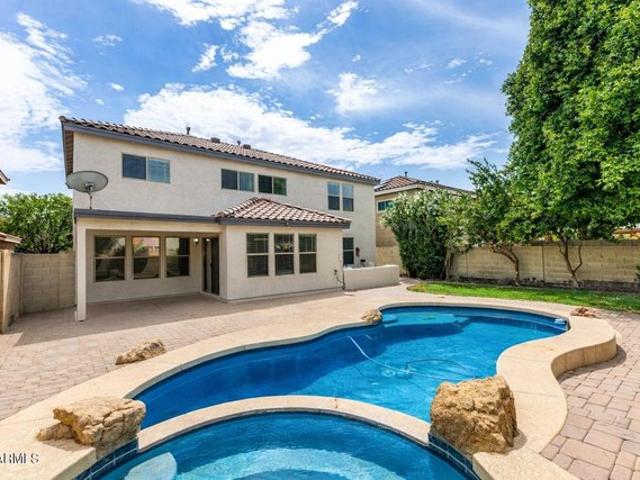 3216 W Molly Ln, Phoenix, AZ 85083