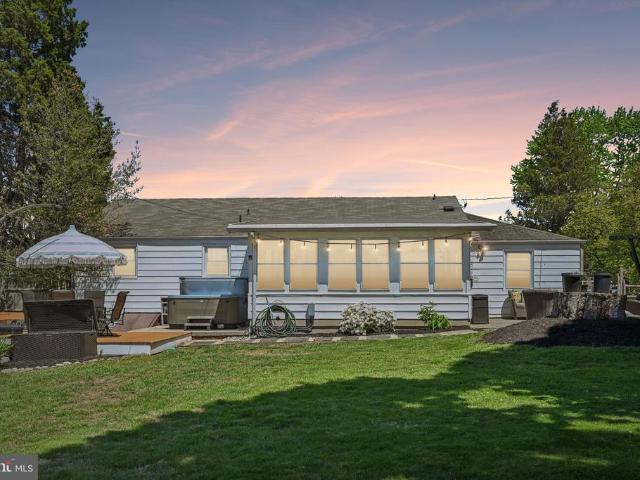 3216 W Sunset Avenue