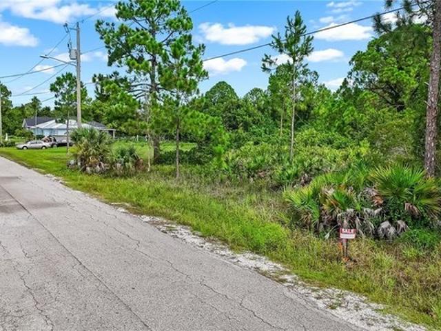 3216 31st St W, Lehigh Acres, FL 33971