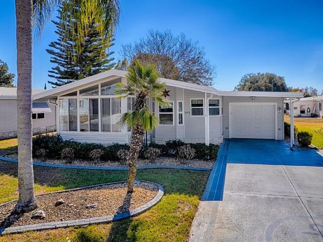 3217 Manatee Rd, Tavares, FL 32778 | MLS #G5108