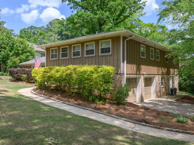 3217 Mockingbird Lane