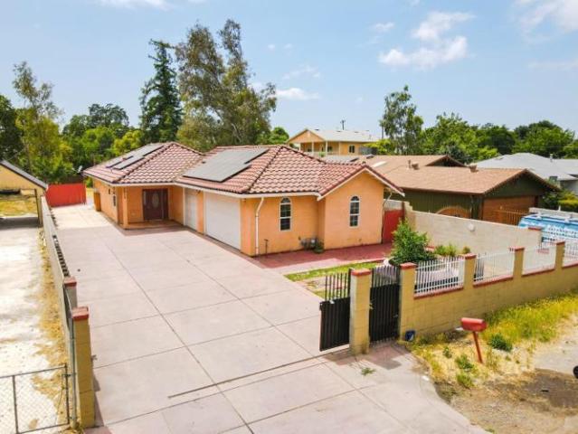 3217 N E St, Stockton, CA 95205