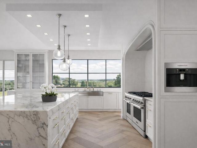 3217 Norfolk Lane