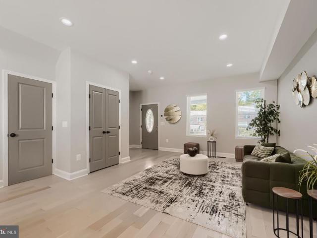 3217 Belmont Avenue