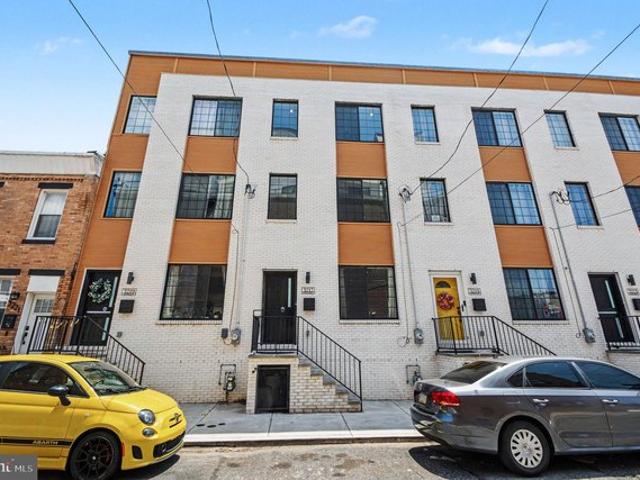 3217 Chatham St, Philadelphia, PA 19134