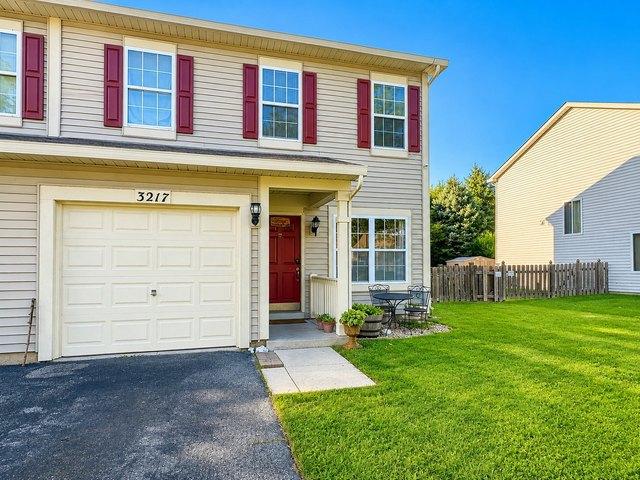3217 Hoffman St, Plano, IL 60545