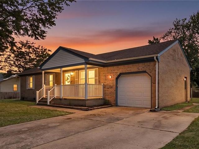 3217 Stefanie Ct, Chesapeake, VA 23323