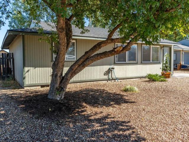 3217 SW Quartz Ave, Redmond, OR 97756