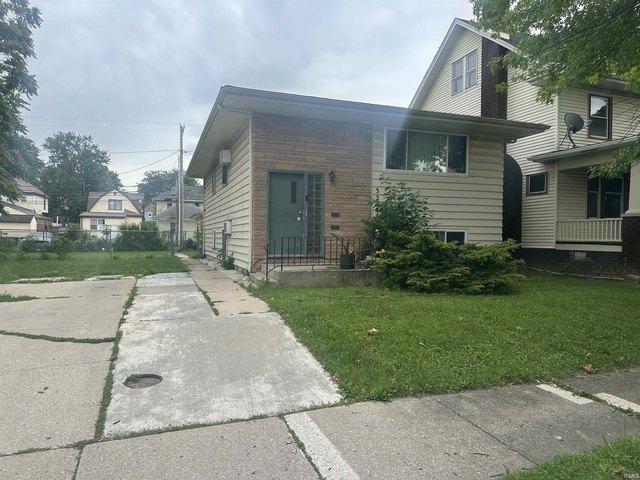 3217 S Harrison St, Fort Wayne, IN 46807