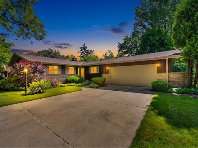 3217 Southwood Dr, Mount Pleasant, WI 53406