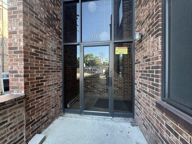 3217 W Bryn Mawr Ave Apt 201, Chicago, IL 60659
