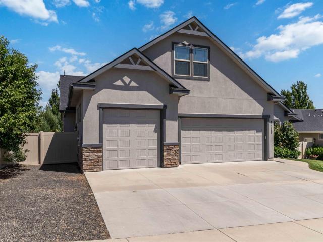 3218 N Cherry Laurel Way