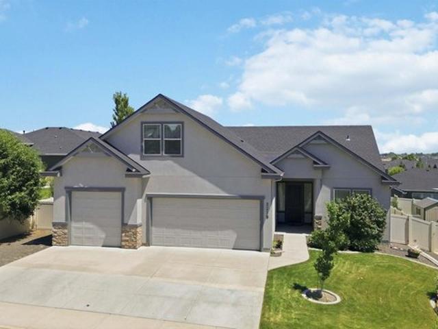 3218 N Cherry Laurel Way, Star, ID 83669