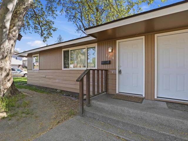 3218 N Maple St, 2 beds, 1 full bath