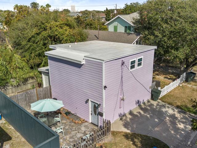 3218 Avenue Q 1/2