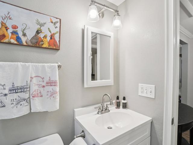 3218 W Oakellar Ave, Tampa, FL 33611 | MLS #TB8492 | Compass