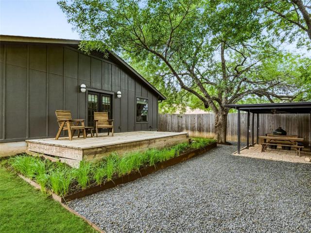 3218 Western Dr