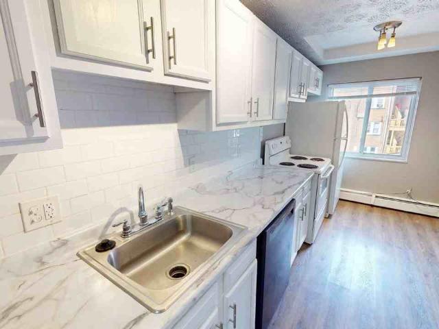 3219 Meadowbrook 2 Bedroom Apartment for Rent at 3219 Meadowbrook Blvd, Cleveland Heights, OH 44118 Cleveland Heights