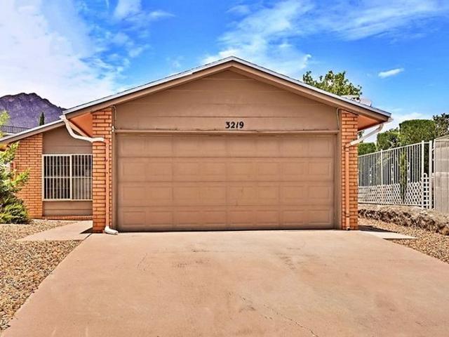 3219 Mountain Ridge Dr, El Paso, TX 79904