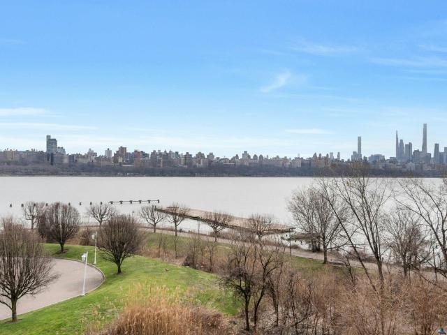 3219 City Pl, Unit 3219, Edgewater, NJ 07020 | MLS #260005