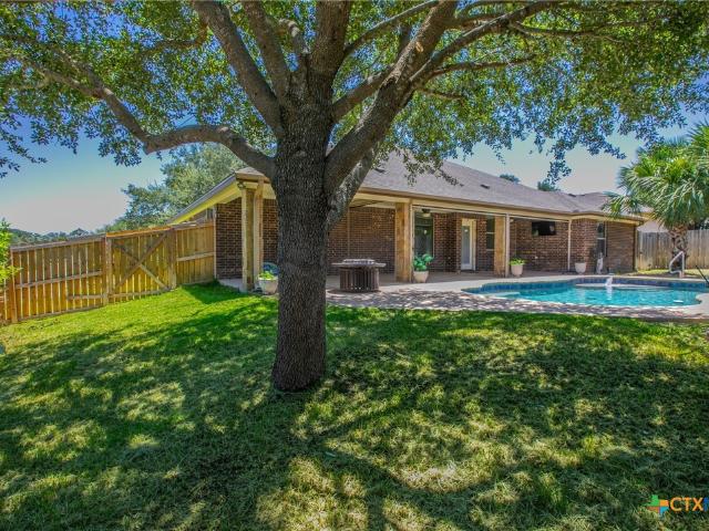 3219 escalera drive