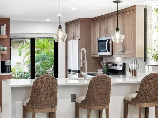 3219 Horse Carriage Way Unit 303, Naples, FL 34105