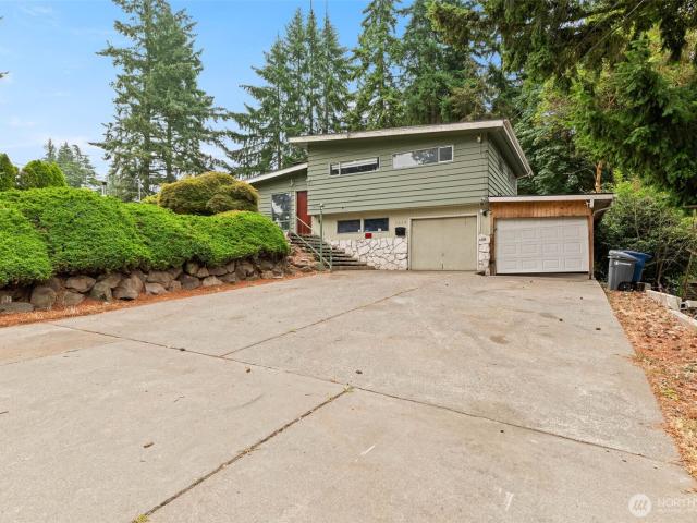 3219 S 166th Street