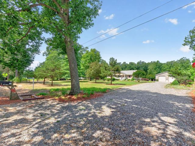 3219 spotswood trl s