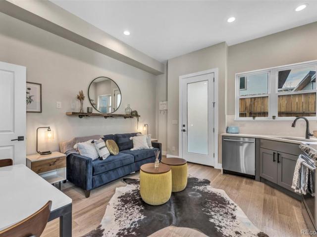 3219 W 19th Avenue # 4