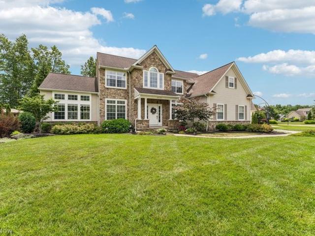 32101 Ventanas Cir, Avon Lake, OH 44012