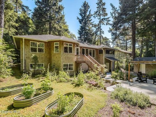 32105 Hemlock Ln, Arch Cape, OR 97102