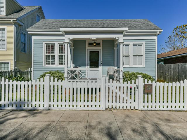 3210 Ave N Ursuline St, Galveston, TX 77550 | MLS #81407 | Compass