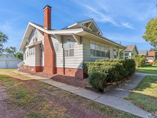 3210 E 7th St, Des Moines, IA 50316
