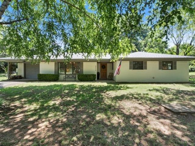 3210 E Skillern Rd, Fayetteville, AR 72703