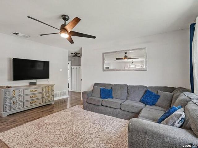 3210 Kirby Dr