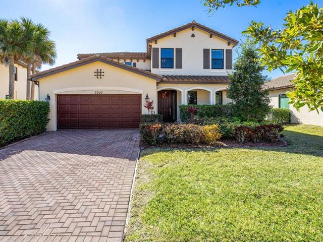 3210 Klays Ct, Royal Palm Beach, FL 33411