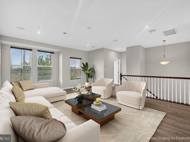 3210 Tribune Ct, Hyattsville, MD 20782