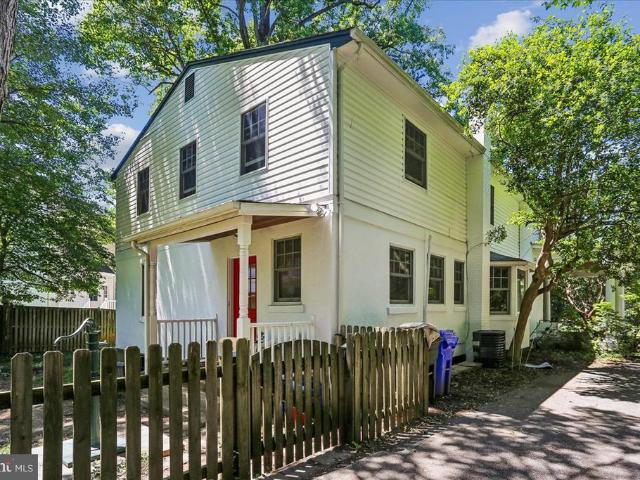 3210 University Boulevard W