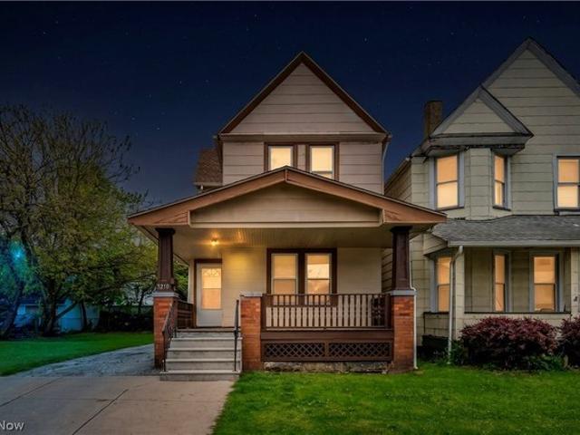 3210 W 90th St, Cleveland, OH 44102